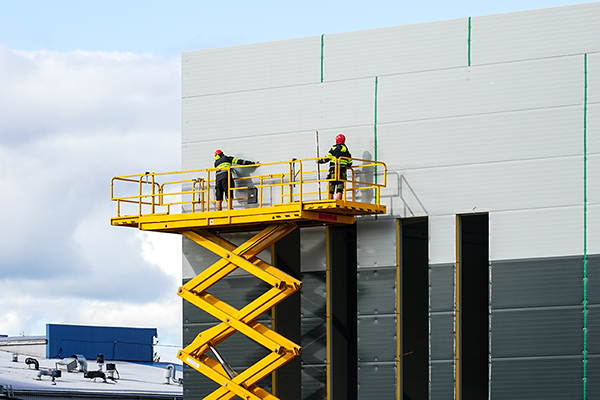 Are You Using Your Scissor Lift Safely? | Mirage News
